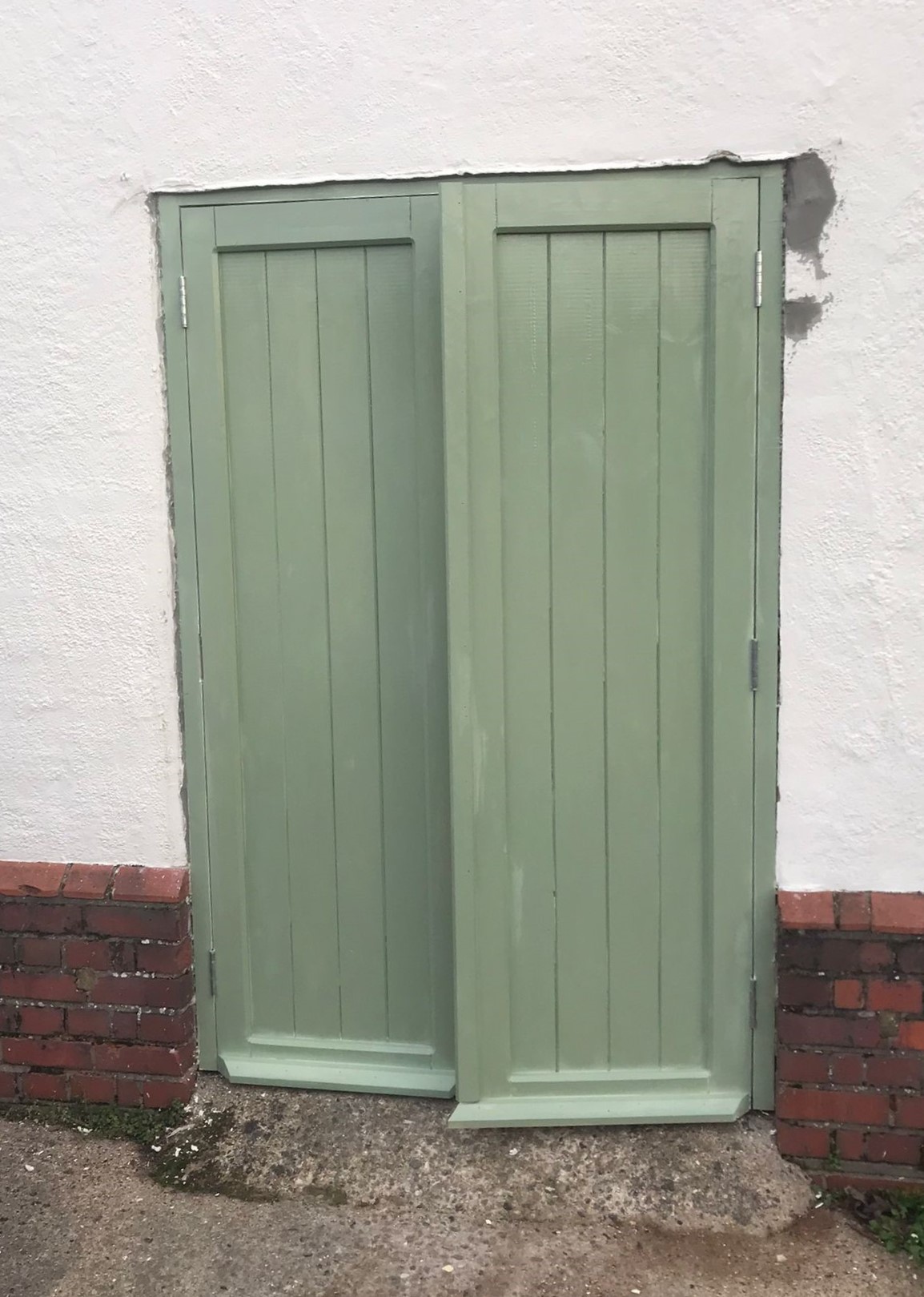 New Bespoke Wooden Doors Installed In Berkshire.